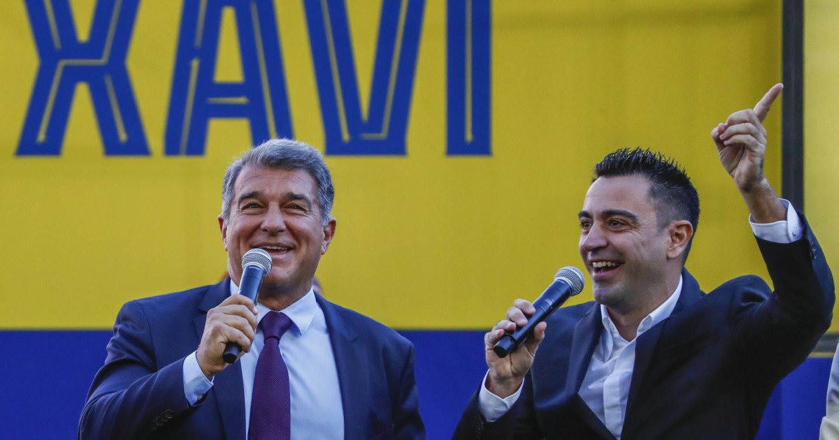 Laporta empuja a Xavi a salvar al Barcelona en el día en el que en el Camp Nou se juega al ...