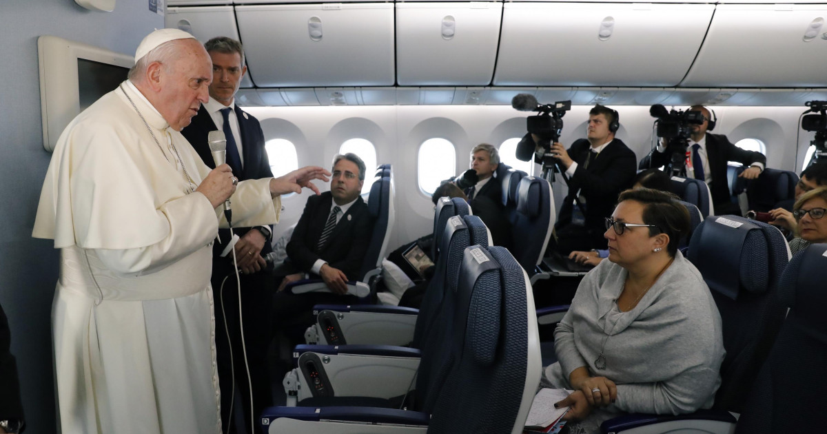 Este es el avión que lleva al Papa en sus viajes