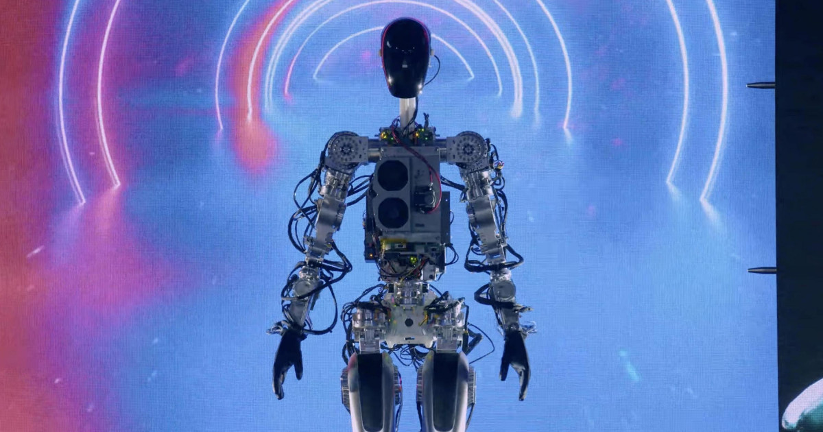 José Manuel Cansino | El robot de Lenin te cuidará