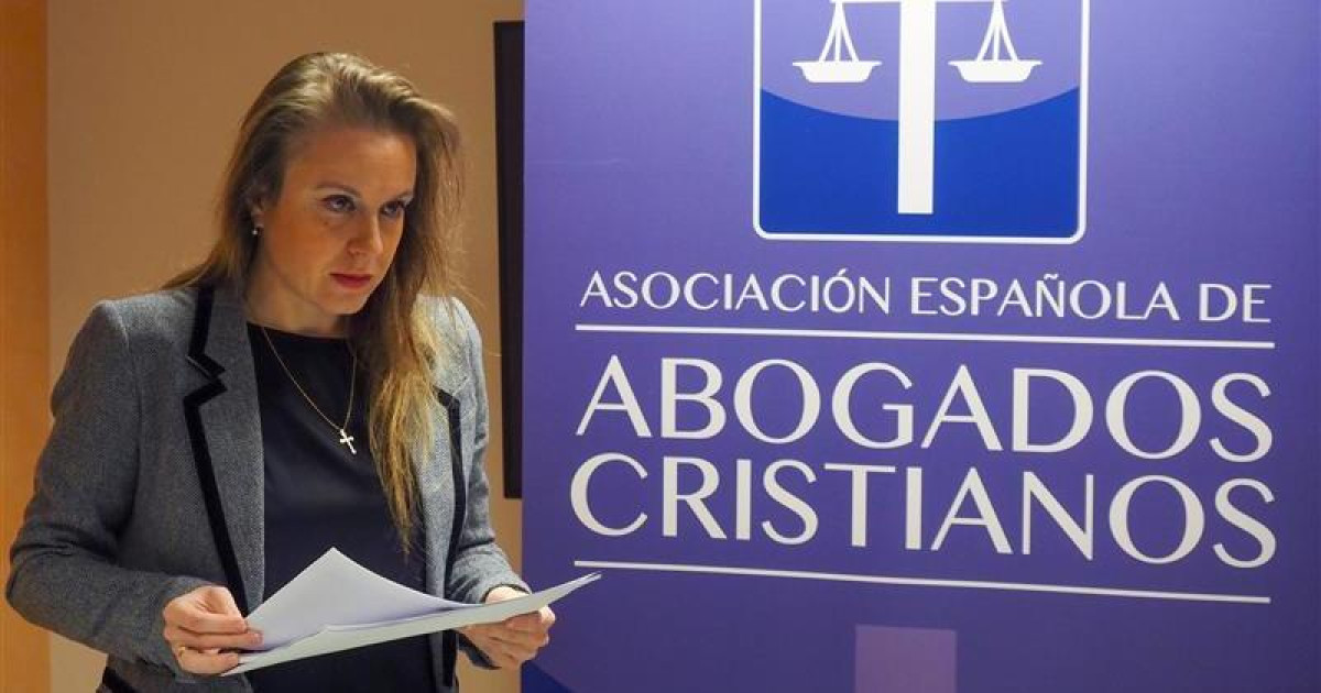Abogados Cristianos se querella contra la revista Mongolia por ofender ... Abogados Cristianos se querella contra la revista Mongolia por ofender ...