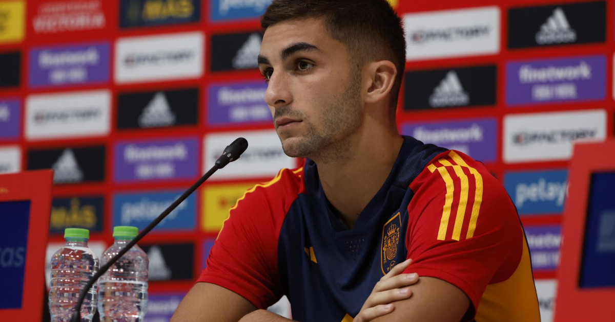 Ferran Torres: «España no está obligada a llegar hasta ningún lugar»