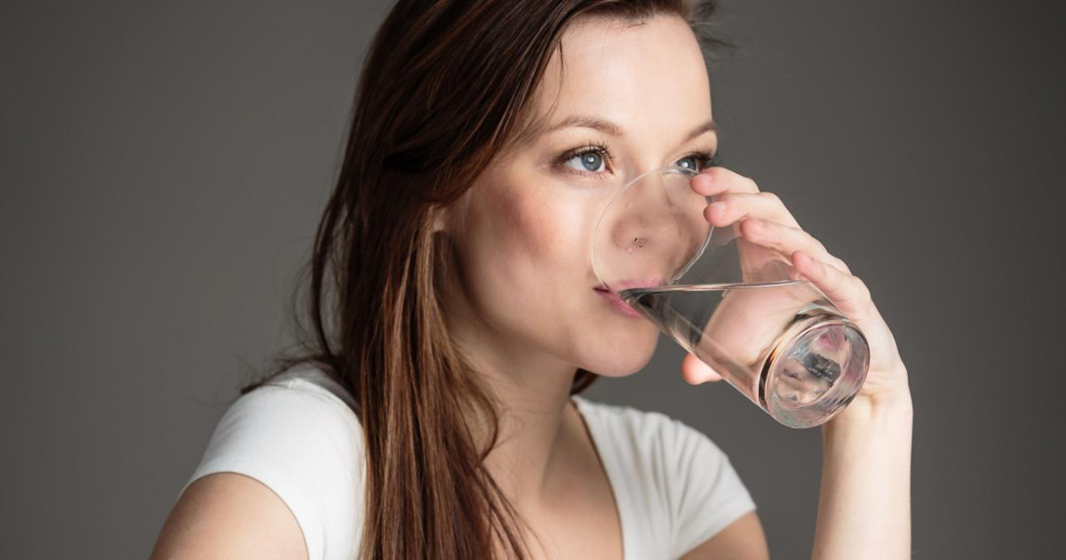 "Guide to Healthy Hydration: Tips and Tricks for Drinking Enough Water and Staying Balanced ...