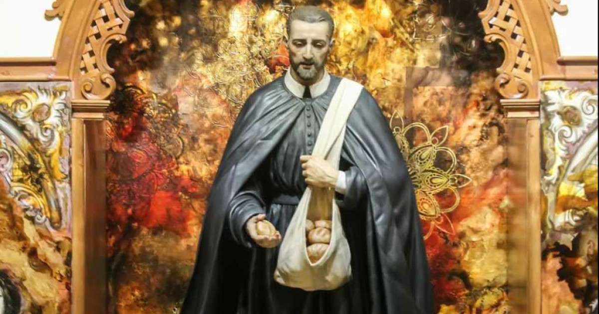 Misa en la Catedral y salida del Padre Cristóbal para cerrar el ...