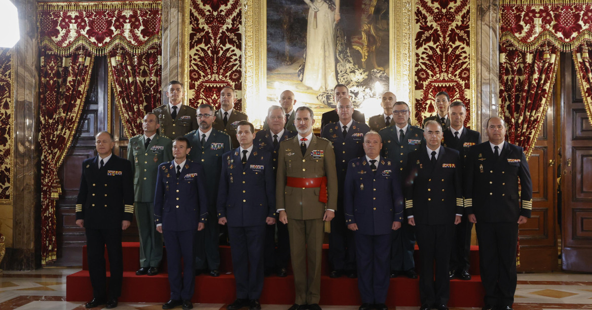 El Rey recibe a un grupo de coroneles y capitanes en el Palacio de la ...
