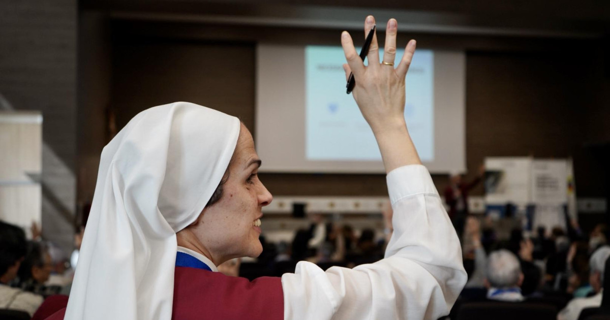Summa Humanitate reúne en el CEU a setenta comunidades religiosas ...