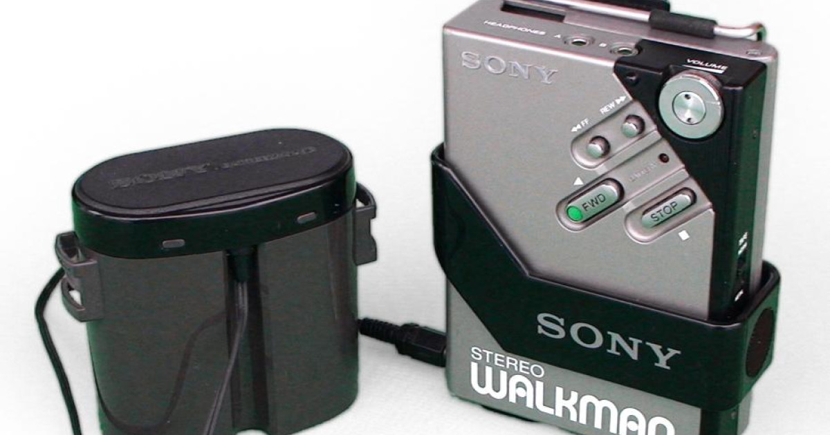 La historia del Walkman, el “instrumento que aísla a los jóvenes”