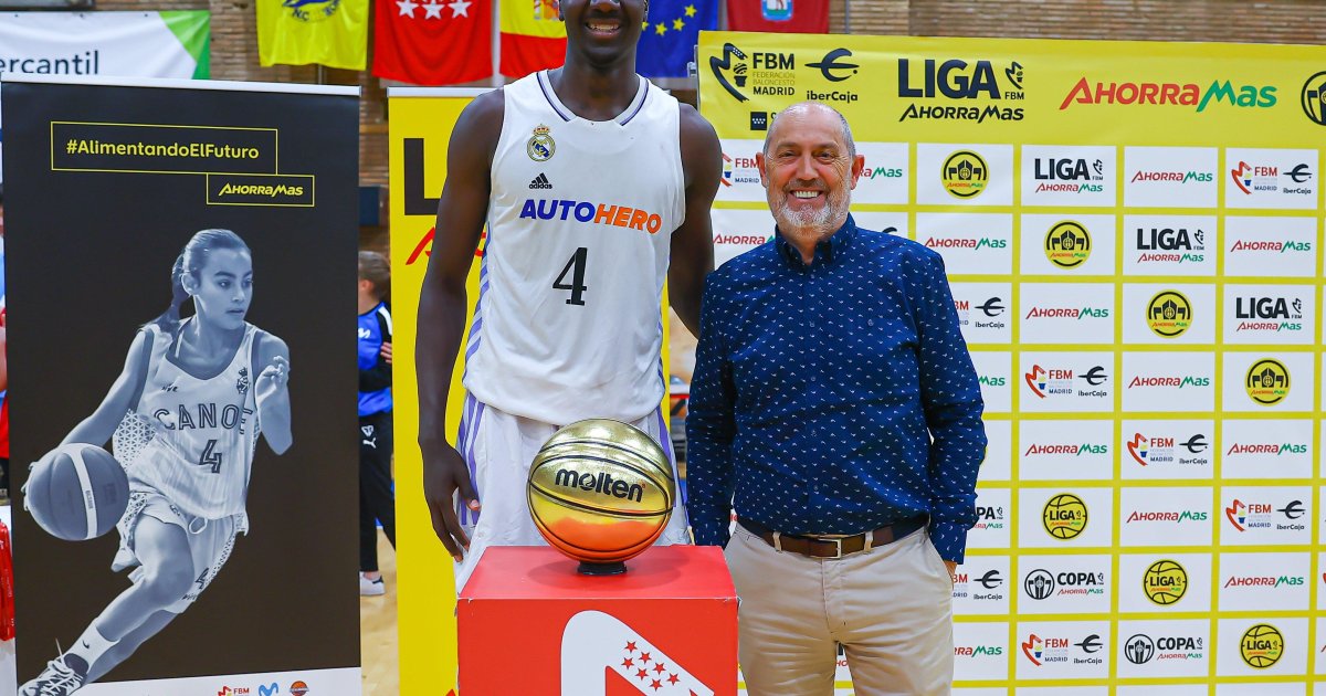 Ismaila Diagne, un nuevo gigante de 16 años y 2,11 metros que tiene el ...