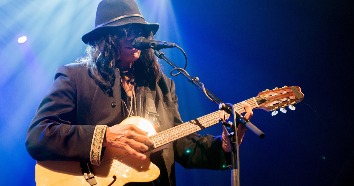 Muere el cantante Sixto Rodríguez, protagonista del documental ganador ...