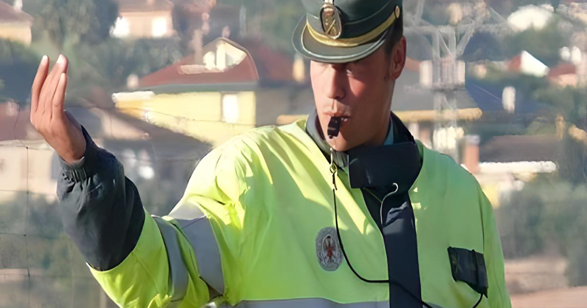 El desconocido significado de los toques de silbato de la policía que ...