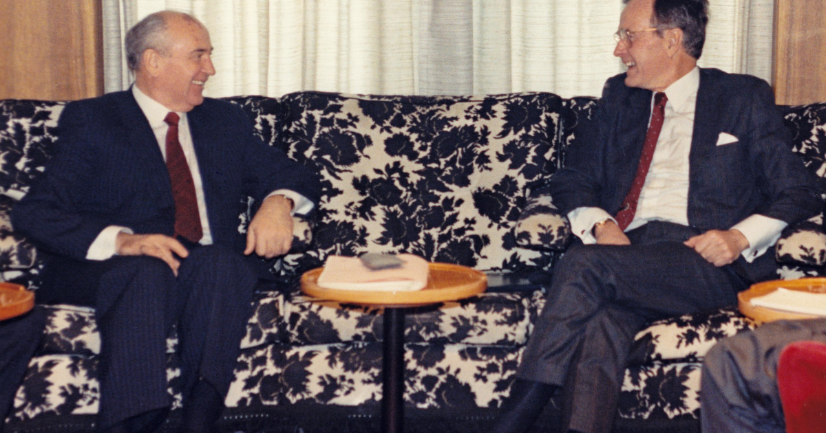 La Cumbre de Malta o cuando Bush y Gorbachov acordaron en un buque ...