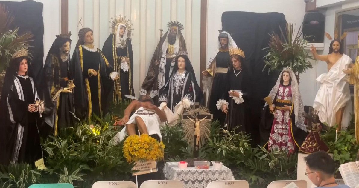 Los católicos celebran la «Pabasa» por Semana Santa en Filipinas