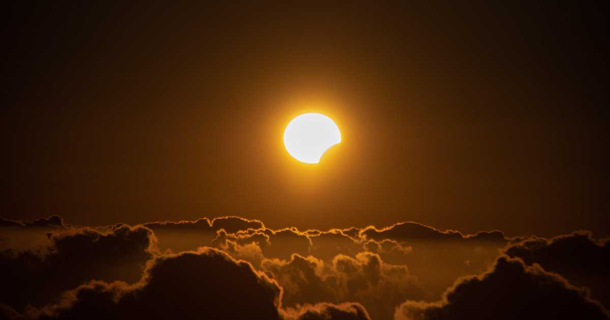 Así se ha visto el gran eclipse solar de este 8 de abril desde La Palma