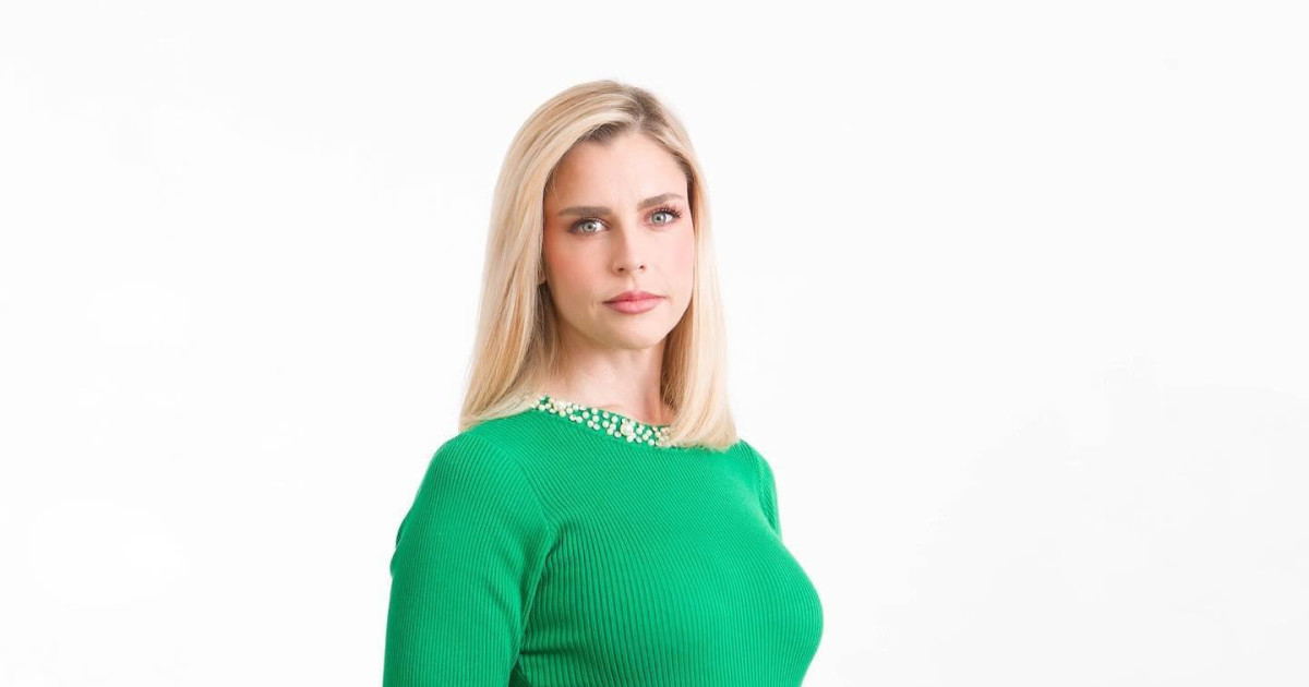 Olivia Maurel, nacida por vientre de alquiler y activista contra esta ...