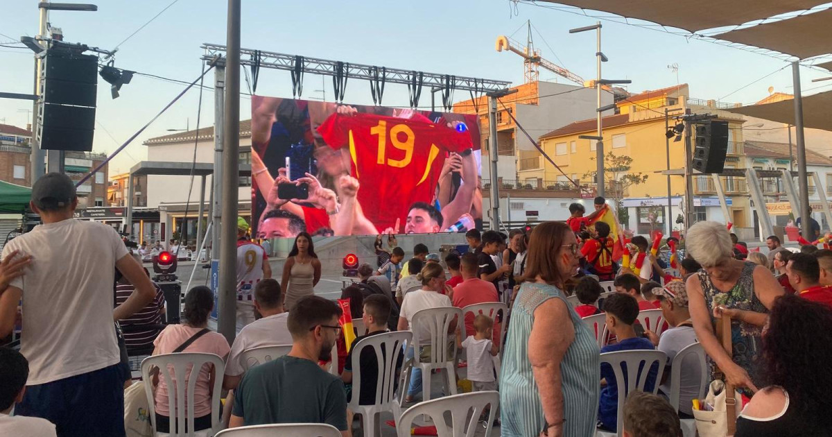 Granada se vuelca con la selección e instalará una pantalla gigante en ...