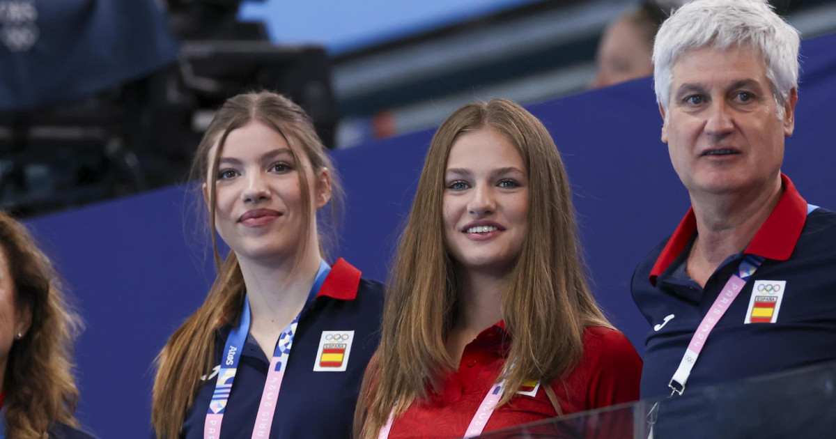 Un periodista de TVE confunde a la Princesa Leonor y la Infanta Sofía con jugadoras descartadas ...