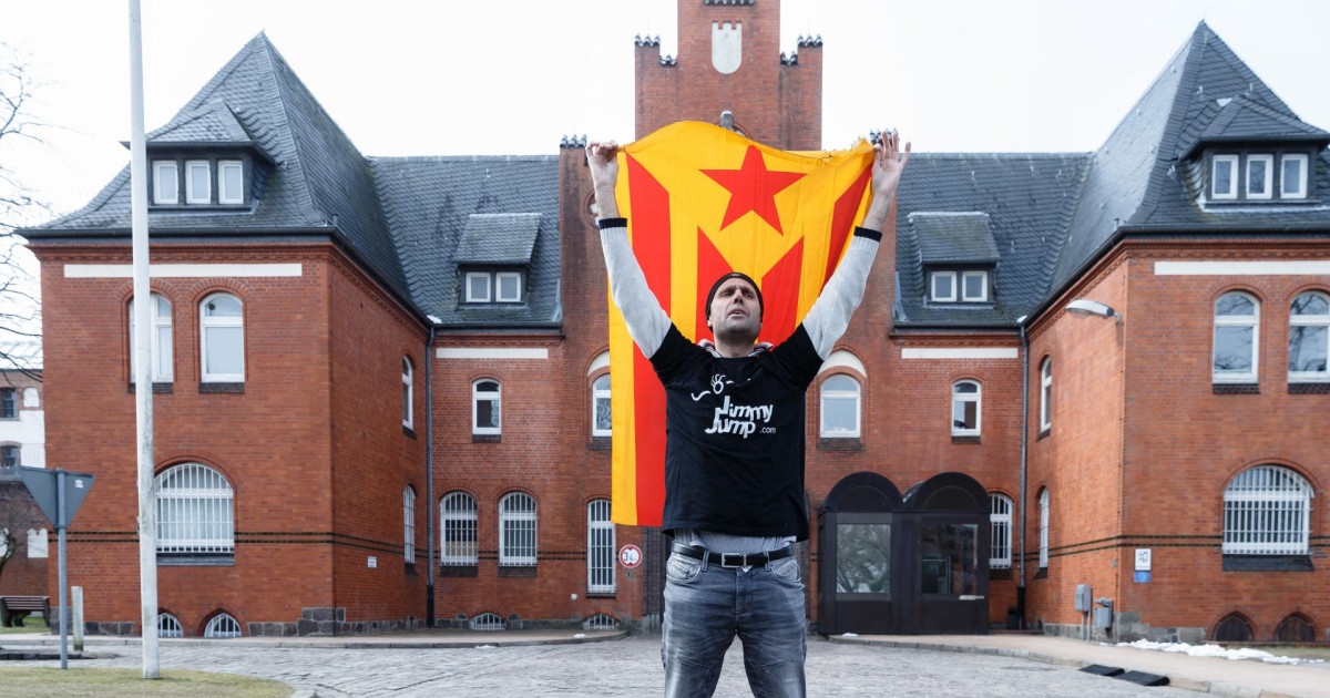 Quién es Jimmy Jump, el espontáneo al que los Mossos comparan con ...