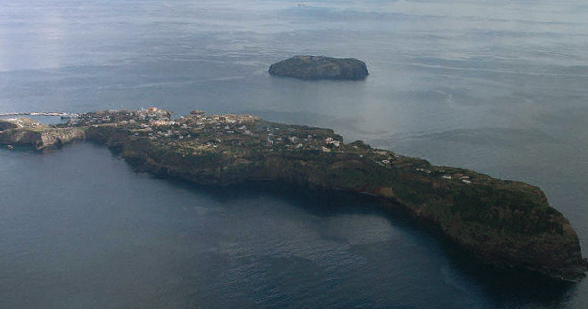 Pandataria, la isla del destierro para las mujeres de la familia ...