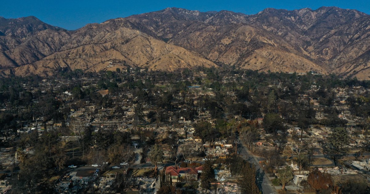 Los Incendios De Los Ángeles Totalmente Controlados Después De Tres 9802