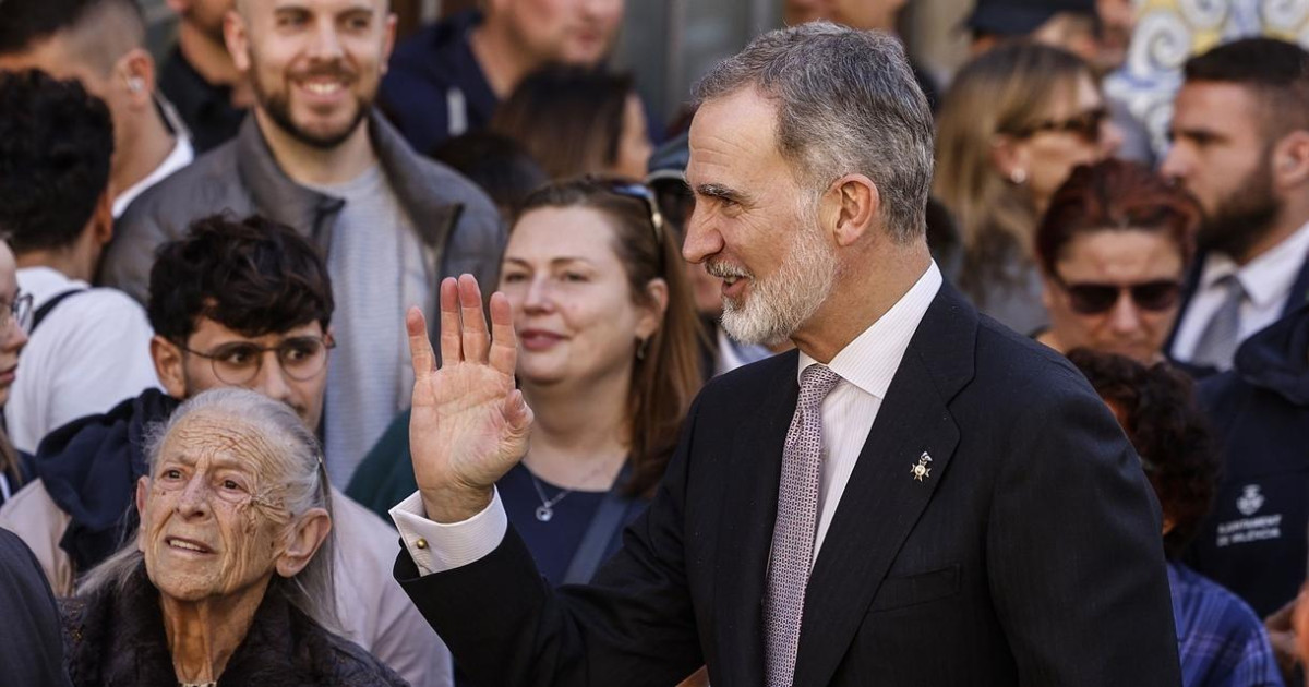 Los valencianos lo tienen claro: apoyo total al Rey y rechazo a Sánchez ...