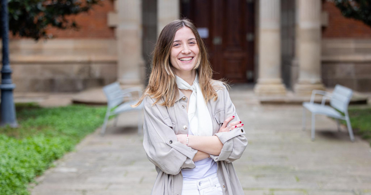 Júlia Calvet: «No nos estamos centrando en educar, sino en adoctrinar ...