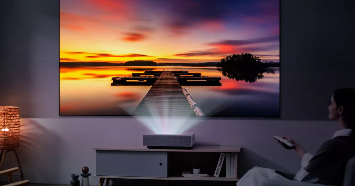 Ver la tele sin tener tele: los proyectores se reinventan para aprovechar cualquier rincón de casa