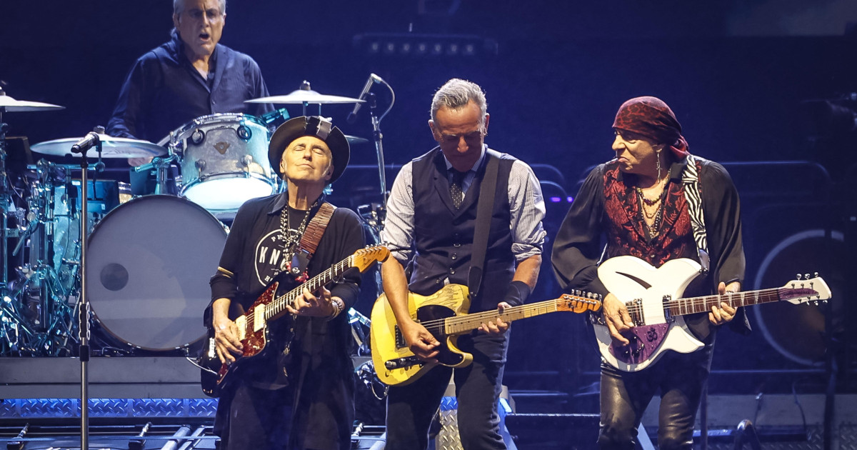 Springsteen se entrega en San Sebastián donde vuelve a invocar el poder ...