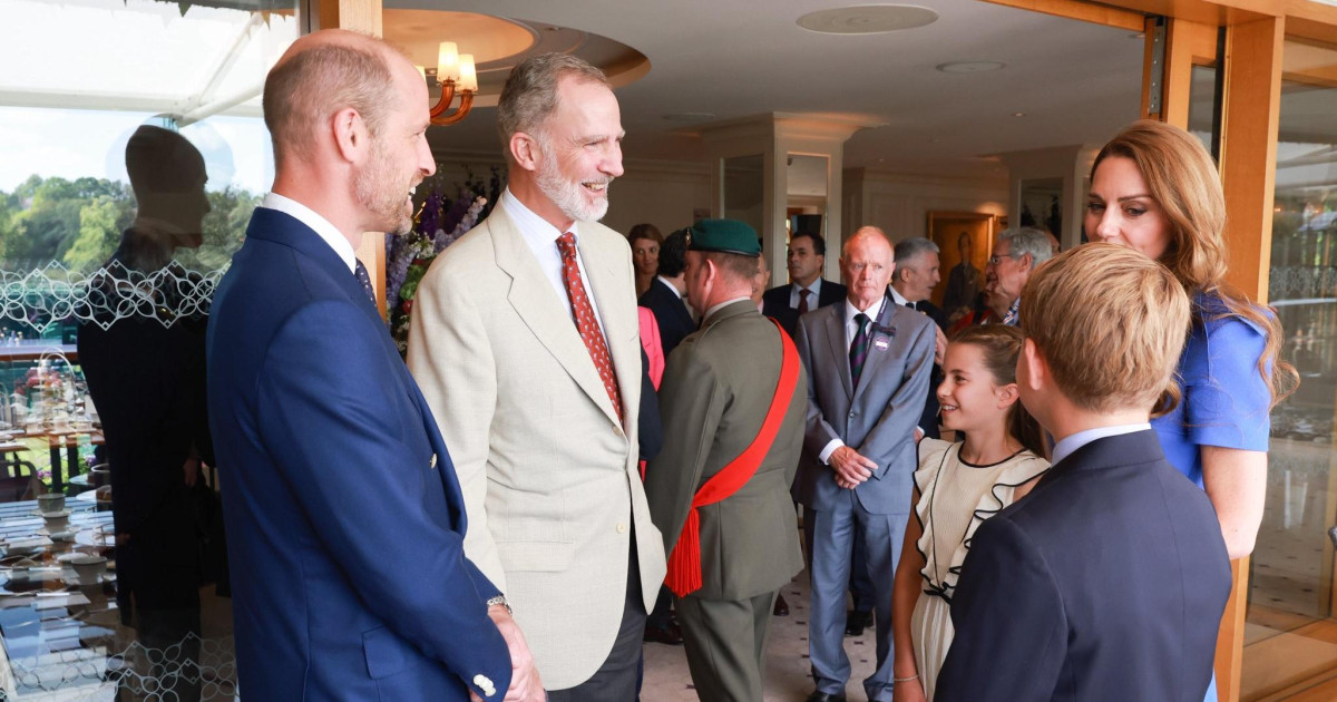 El simpático saludo del Rey Felipe VI a los Príncipes de Gales, en ...