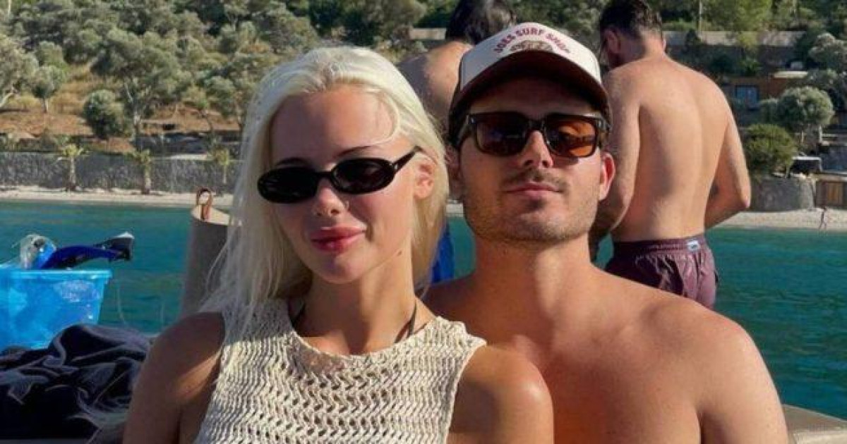 La discreta historia de amor de Miguel Iglesias y Julie Steen