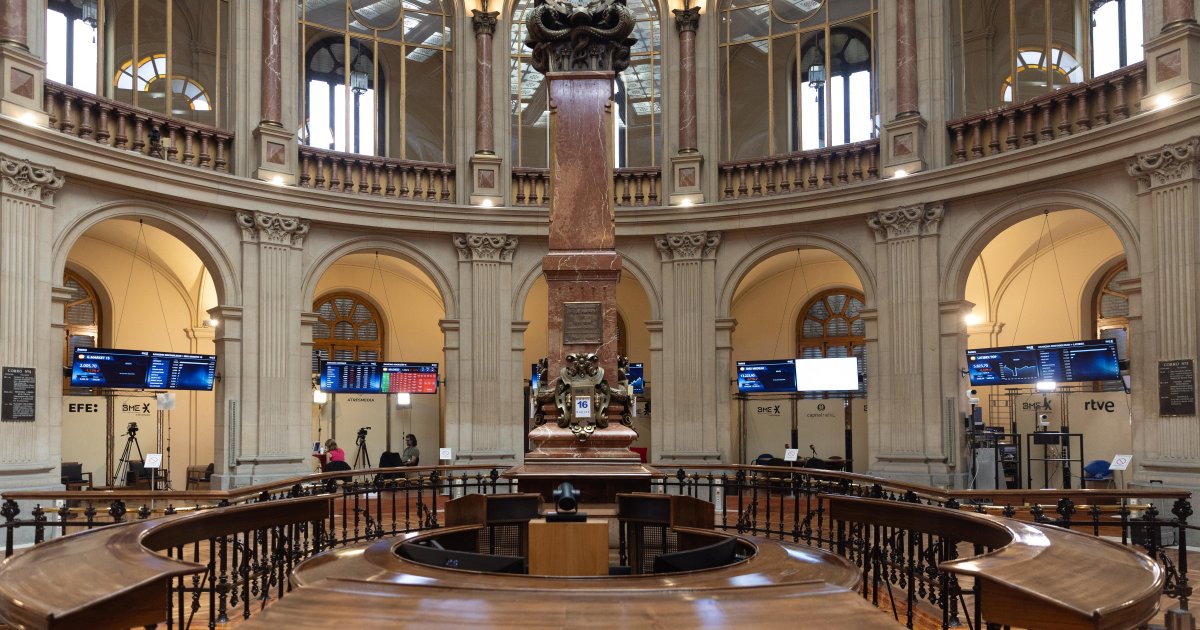 El Ibex 35 vuelve a máximos de 2007 en la apertura tras conquistar los 15.900 puntos