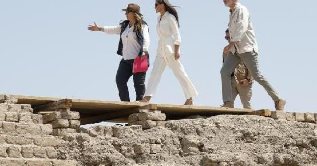 La arqueóloga sevillana que ha encandilado a los Reyes de España con ...