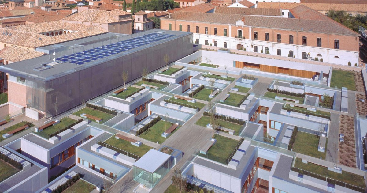 El Parador con el diseño más moderno de España que ocupa un colegio ...