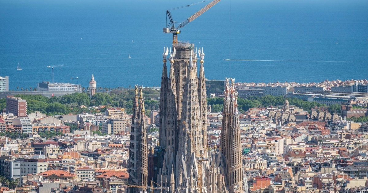 La Sagrada Familia regala a los barceloneses un 50% de descuento en ...
