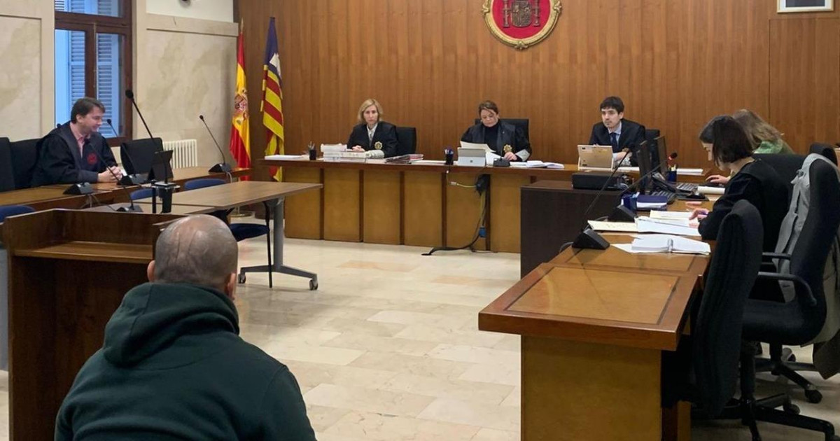 Un salvadoreño que acuchilló a un desconocido en el aeropuerto de Palma ...