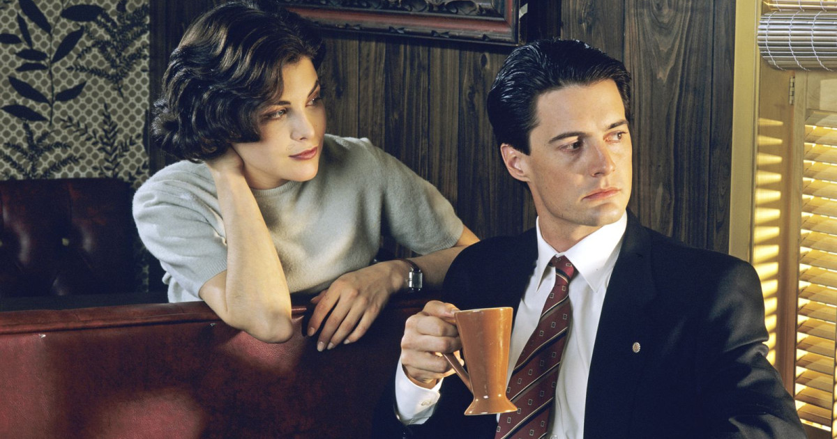 Los protagonistas de estas series no son personajes sin un café