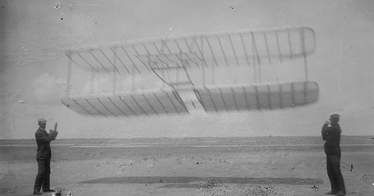 El primer vuelo de los hermanos Wright, doce segundos que marcaron el inicio de la aviación