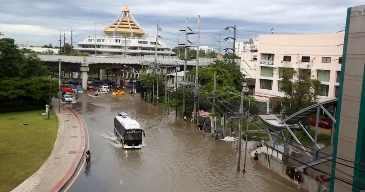Las fuertes lluvias del monzón inundan la capital tailandesa