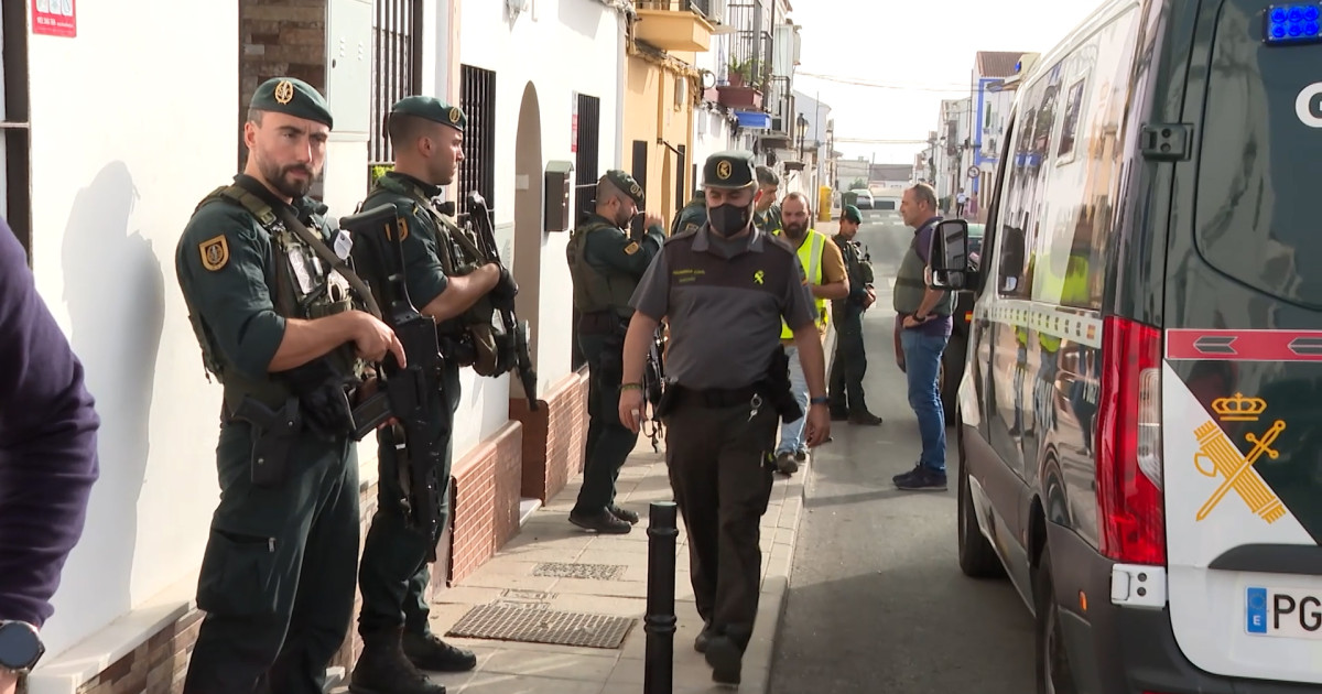 200 agentes intervienen en una operación contra el narcotráfico en Sevilla
