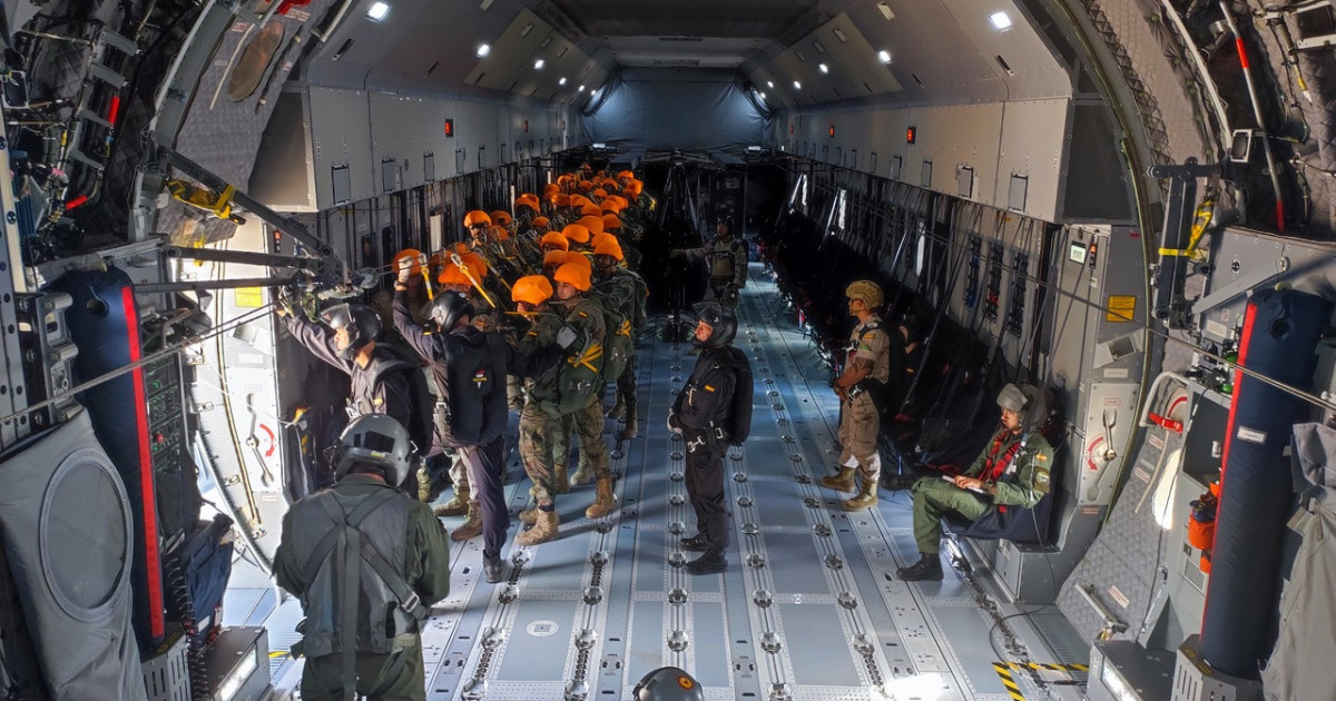 Ejército del Aire: El impresionante salto de precisión de 58 ...