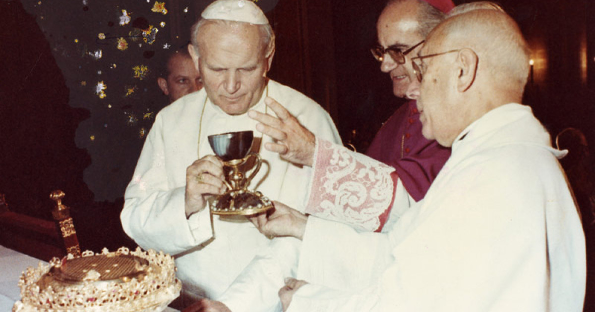 ¿Es esta copa el Santo Grial de Jesucristo en la última cena?