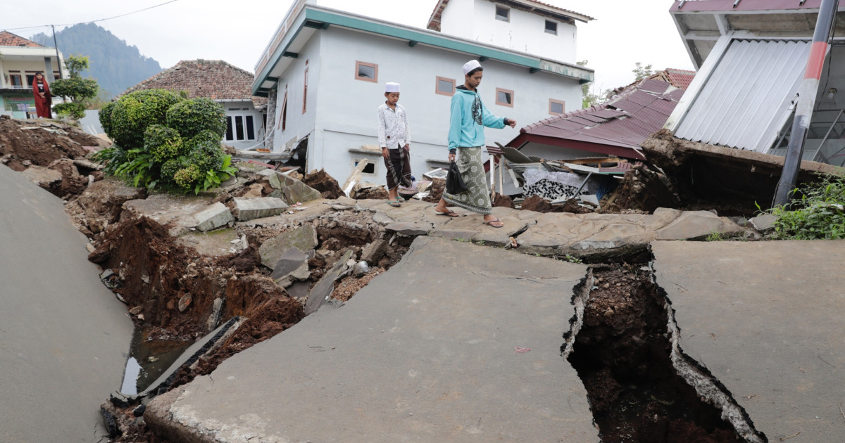 La destrucción que ha provocado el terremoto en la isla de Java, en ...