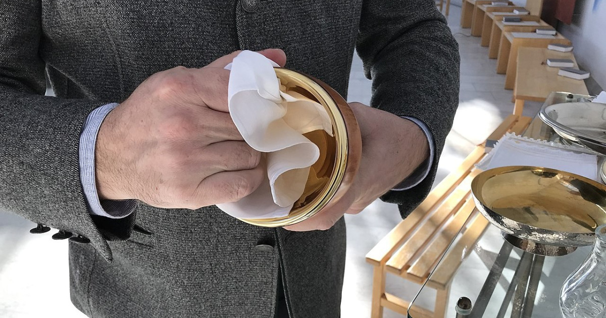 Qué es un sacristán y a qué se dedica en la iglesia