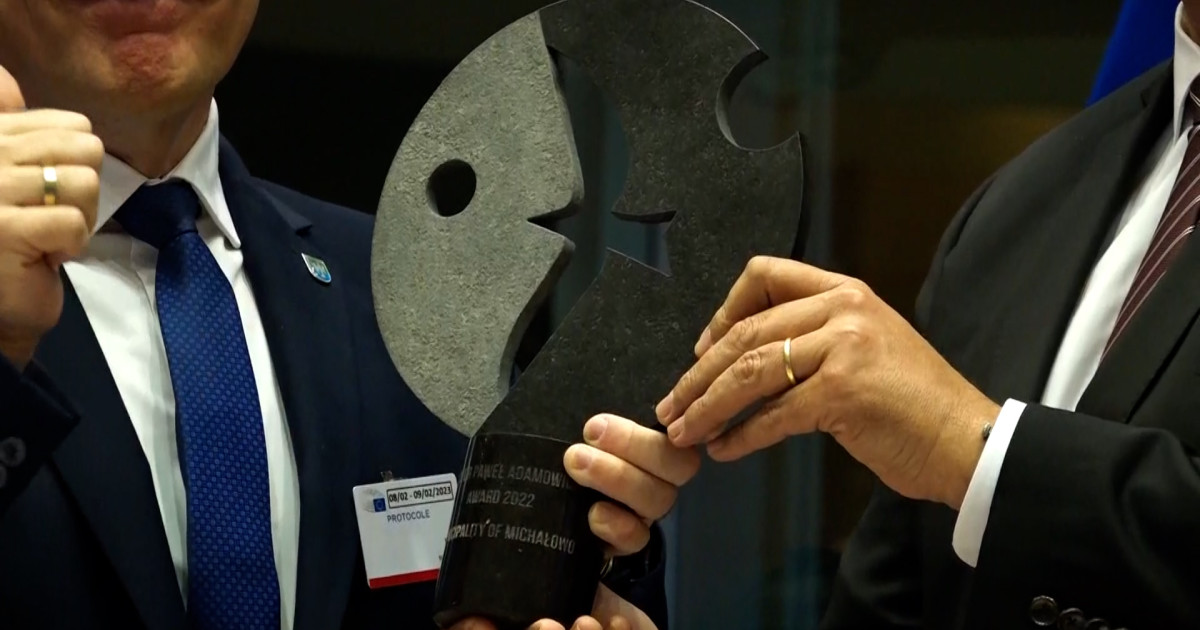 Polonia recibe el premio Pawel Adamowicz