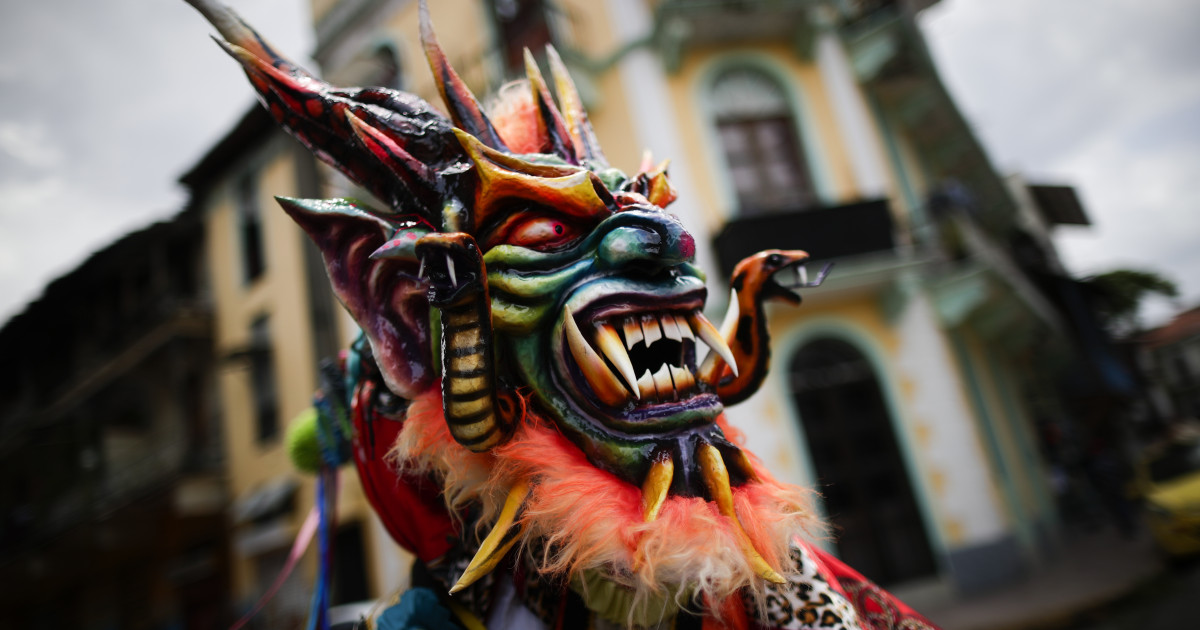 Trescientos diablos salen del infierno para tomar las calles de Panamá