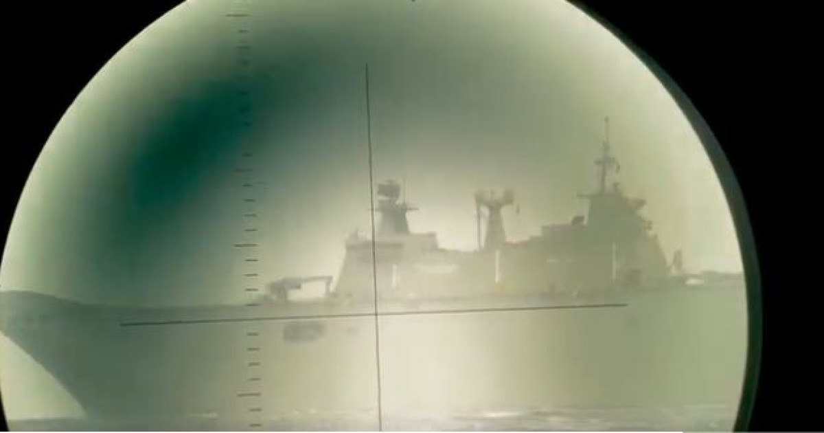 Armada española: El LHD Juan Carlos I, en el punto de mira de un submarino