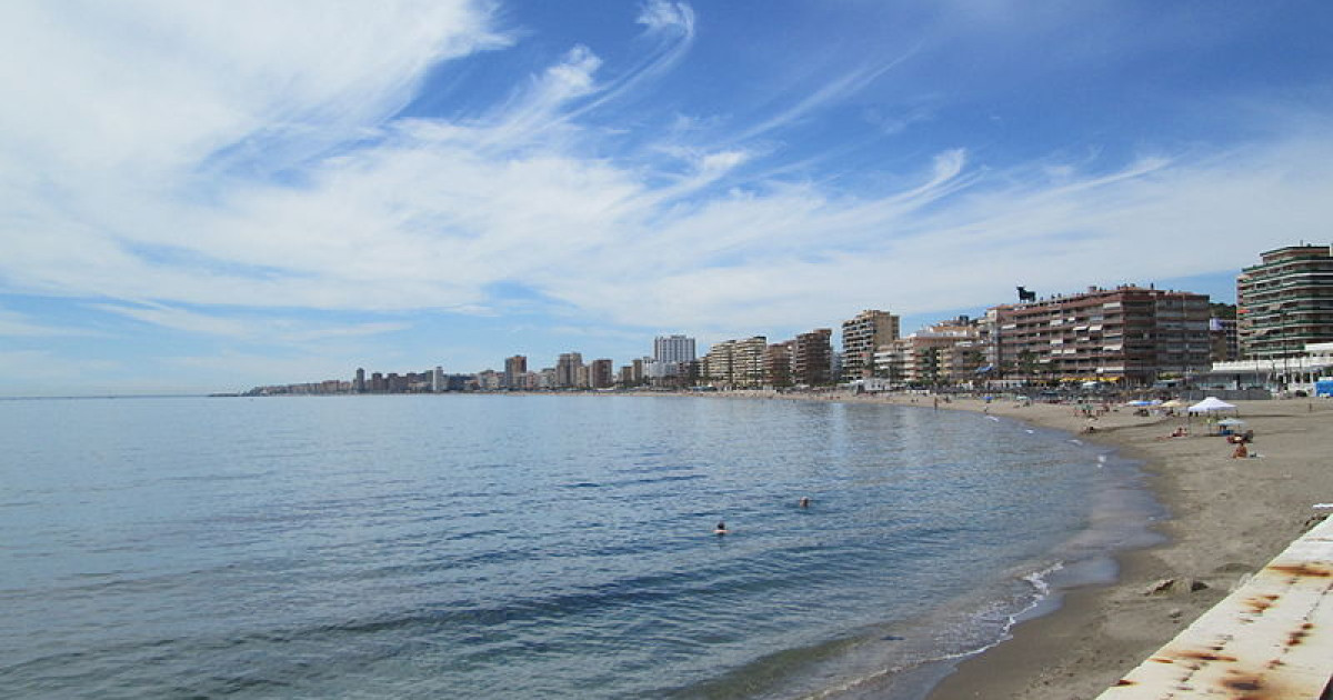 Hallan dos cadáveres en la costa de Fuengirola, pero no se relacionan con los jóvenes desaparecidos