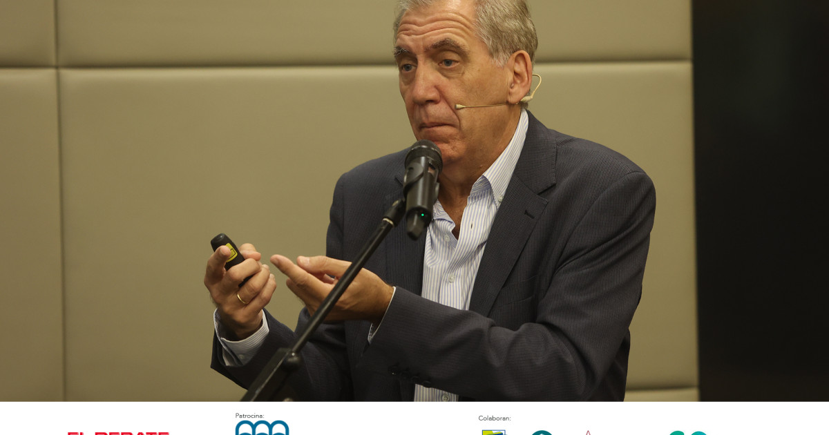 La conferencia de José María Morente sobre la nueva ley urbanística ...