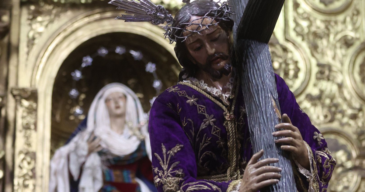El Señor del Calvario camina hacia la Catedral para celebrar su 300 ...