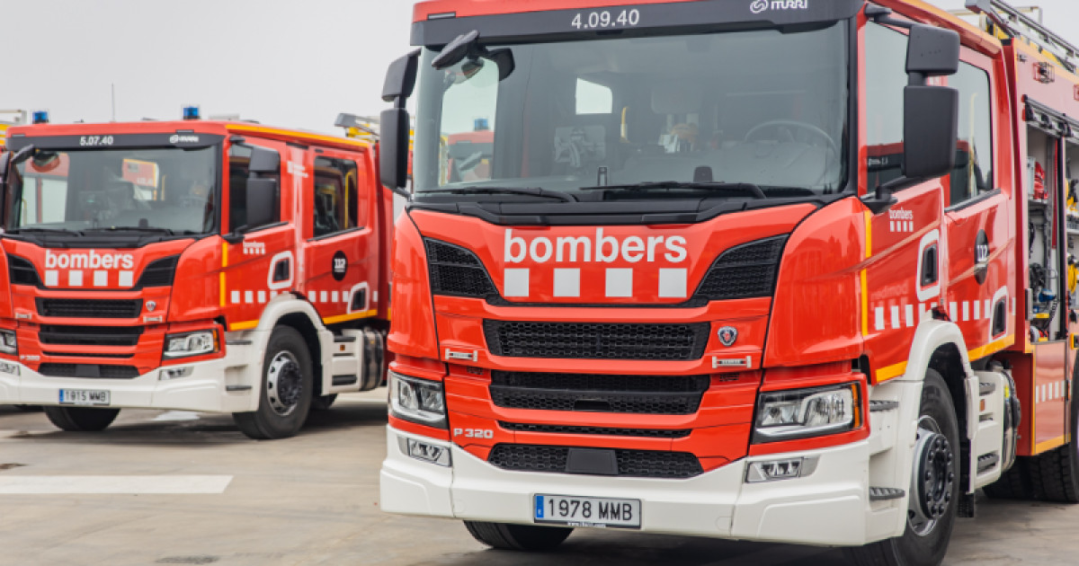 Un autobús se quema en el centro de Barcelona, generando una gran ...