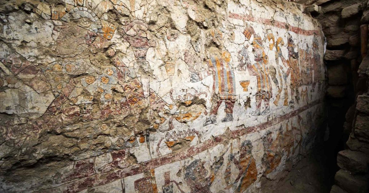 Descubren un mural milenario que desvela el poder femenino en el Perú ...