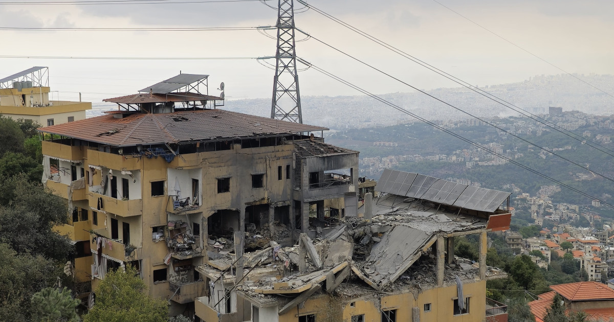 Los bombardeos israelíes causan daños en los pueblos libaneses de Khiam ...